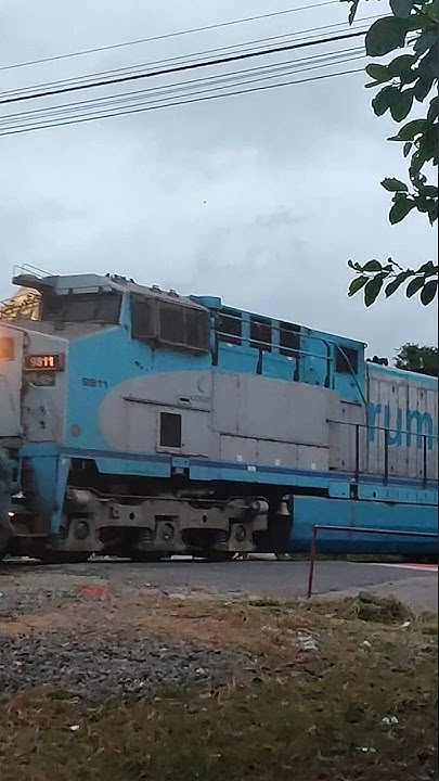 GE AC44I RUMO FASE 1 9811 LIDER E RUMO FASE 2 684 COMANDA - YouTube