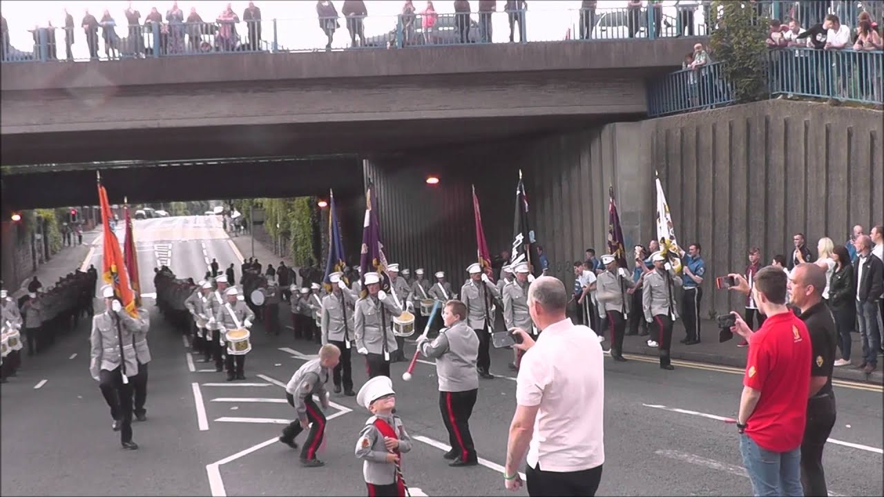 Shankill Protestant Boys Flute Band 12th 2015 - YouTube
