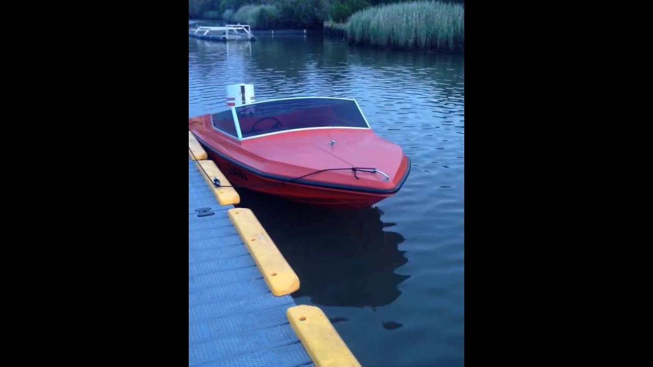 Chrysler 75hp Swiftcraft Stiletto SR It floats and starts - YouTube