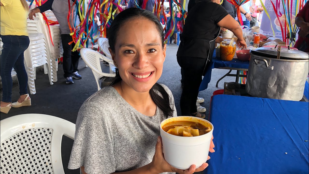 Tomando SOPA de PATAS en el MERCADO Tinetti 🥣 | primer FESTIVAL | LDC ...