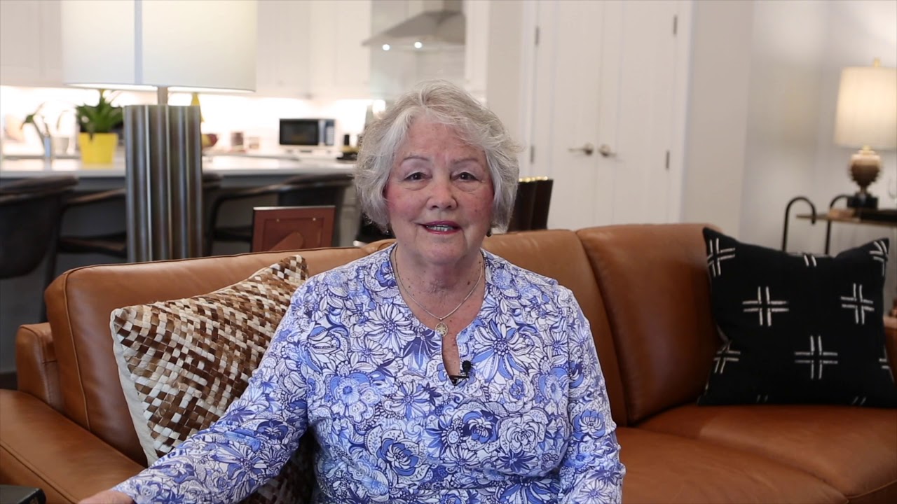 Nancy's Holbrook Woodstock Review part 2 - YouTube