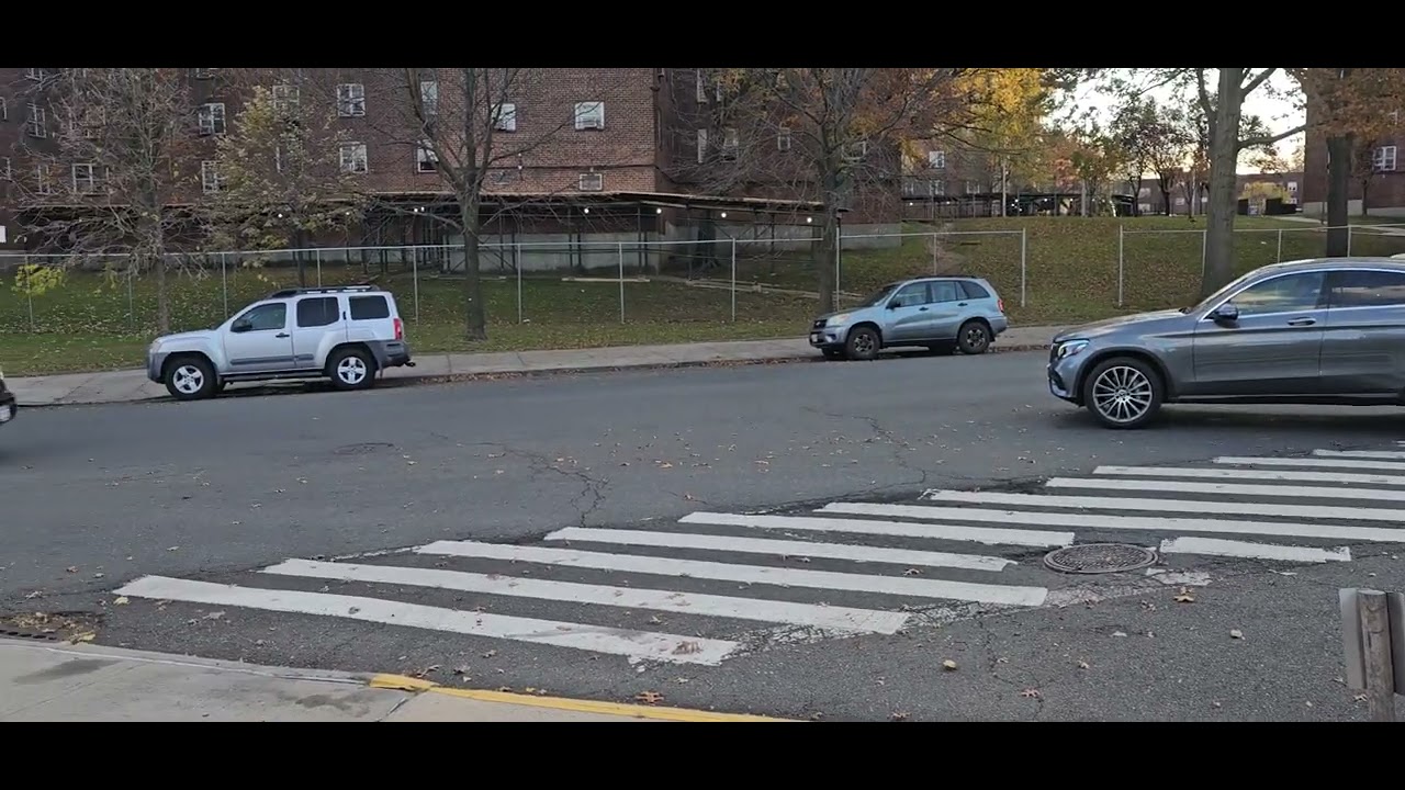 NYPD 47TH PCT Responding On Grenada Place In Edenwald, The Bronx, New ...