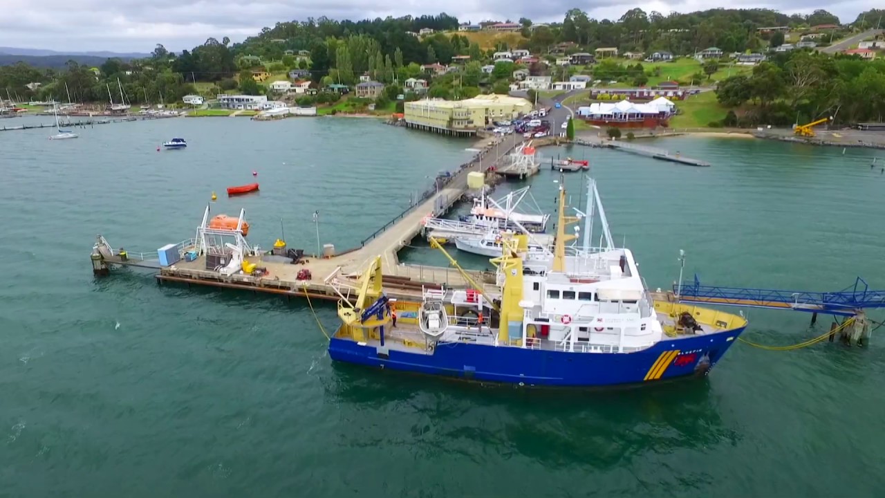 AMC - Maritime Operations with Coastal Seafaring - Master 24 - YouTube