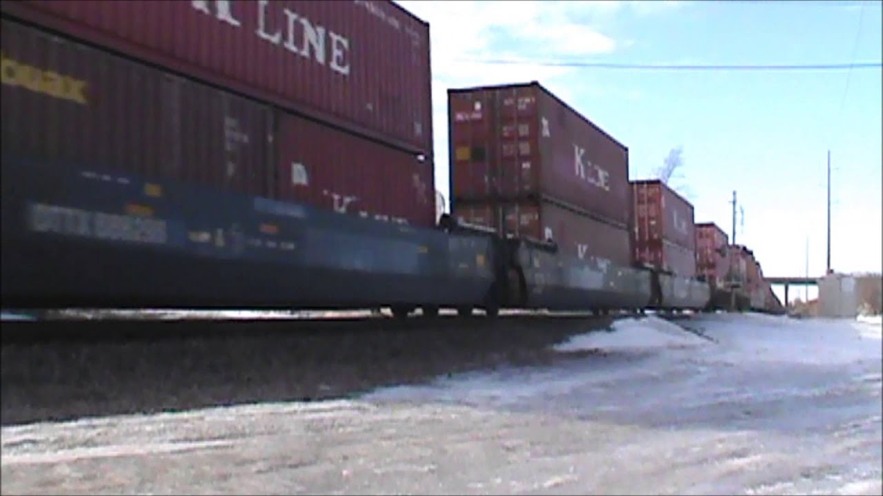 HD: UP 8401, UP 4503, & UP 4002 eastbound - YouTube