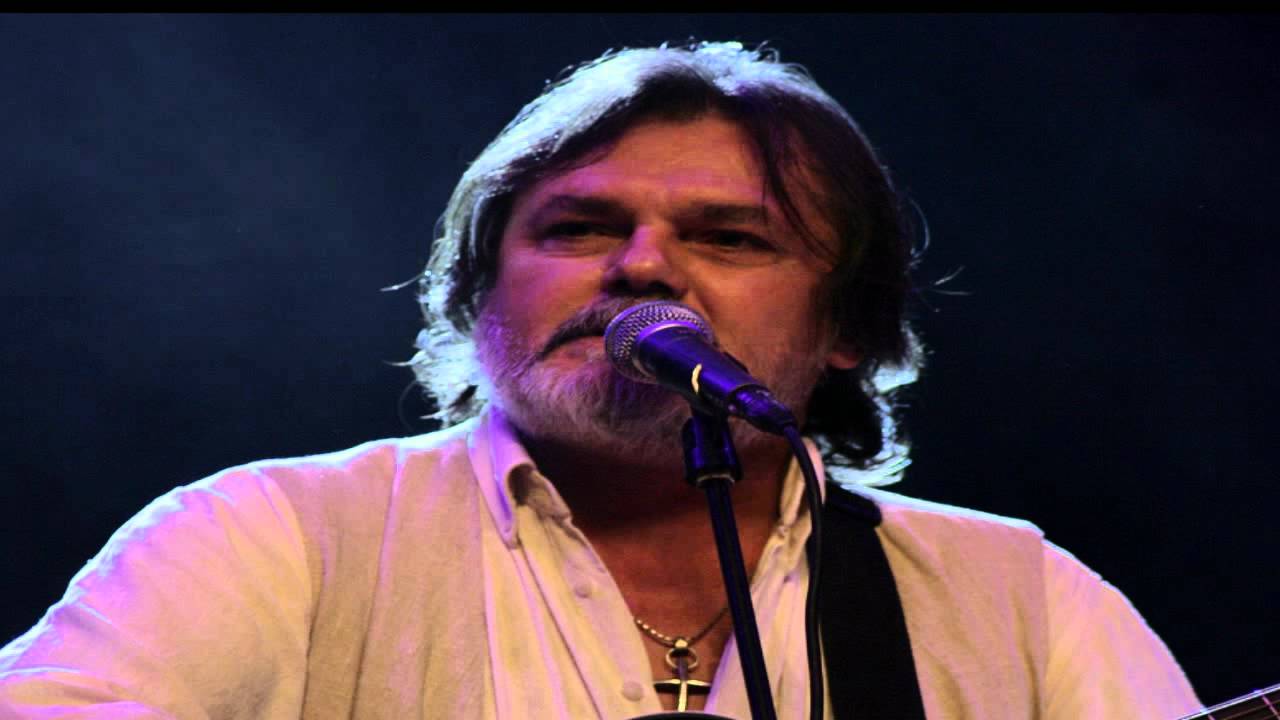 Mircea Bodolan - Cantec de instrainare - YouTube