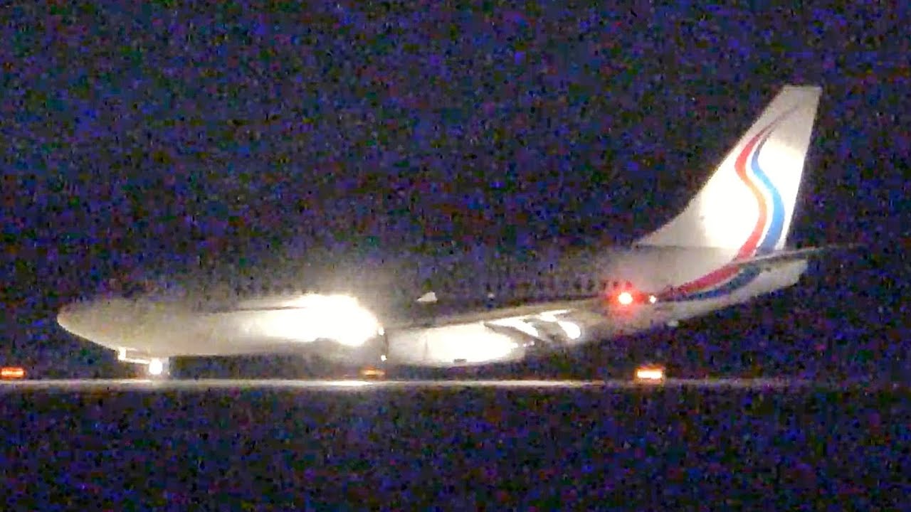 Ameristar B737-205(A) [N467TW] Landing at Willow Run Airport - YouTube