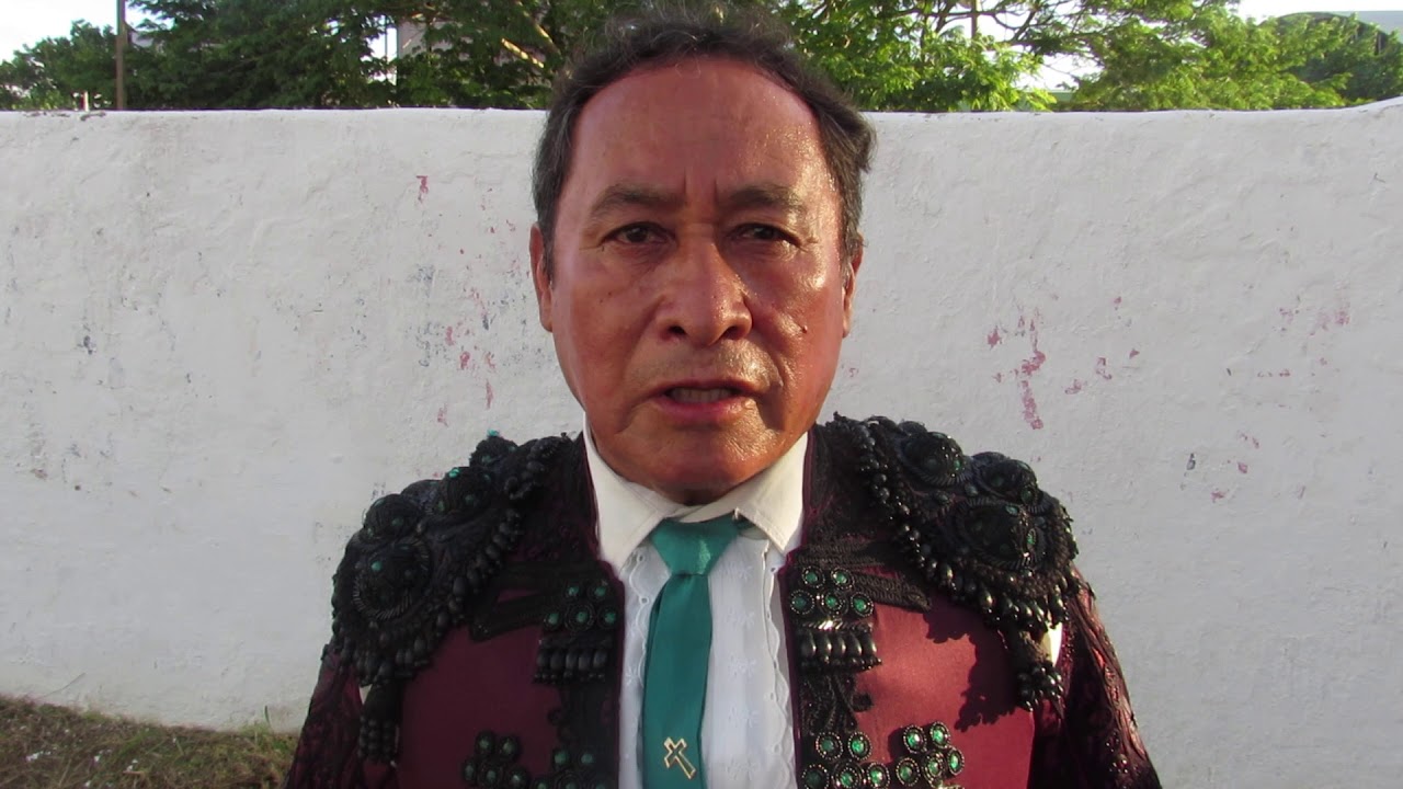 Adolfo Sánchez (Banderillero) - YouTube