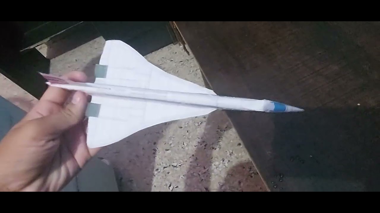 papercraft concorde plane - YouTube