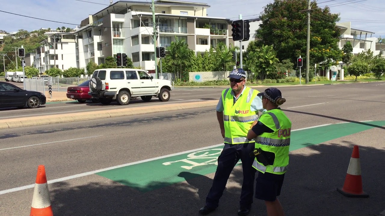 Service Location at police controlled intersection - YouTube