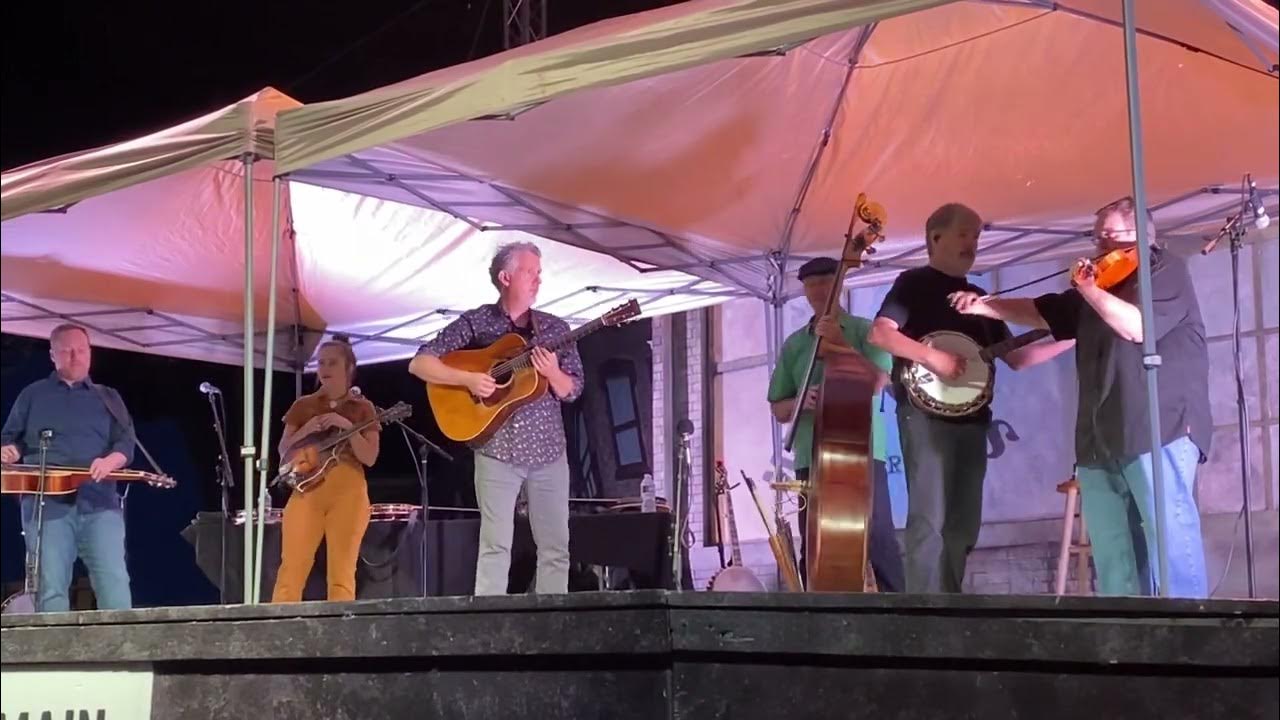 Bela Fleck My Bluegrass Heart- Big Country- Down in the Swamp - YouTube