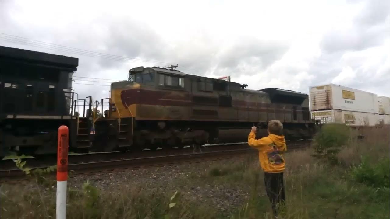 NS 1074 and 8098 lead NS 27p - YouTube