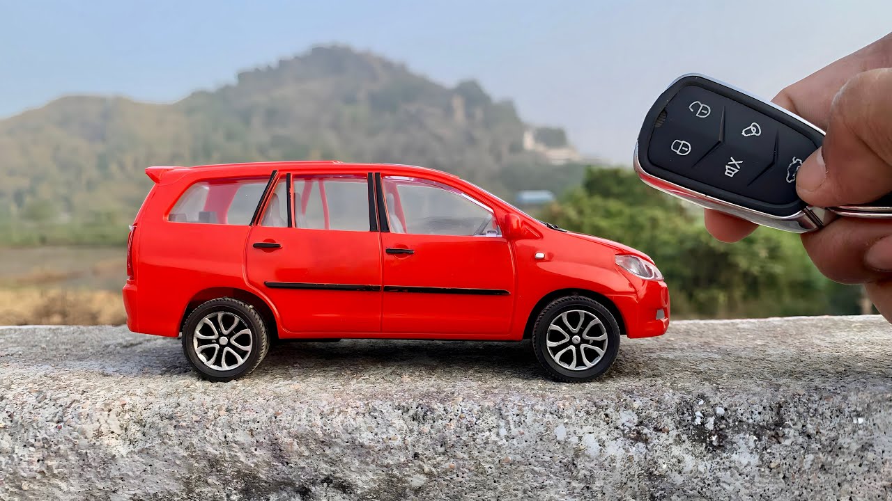 Modified Miniature Scale 1/32 Model Toyota Innova - Red Unboxing ...
