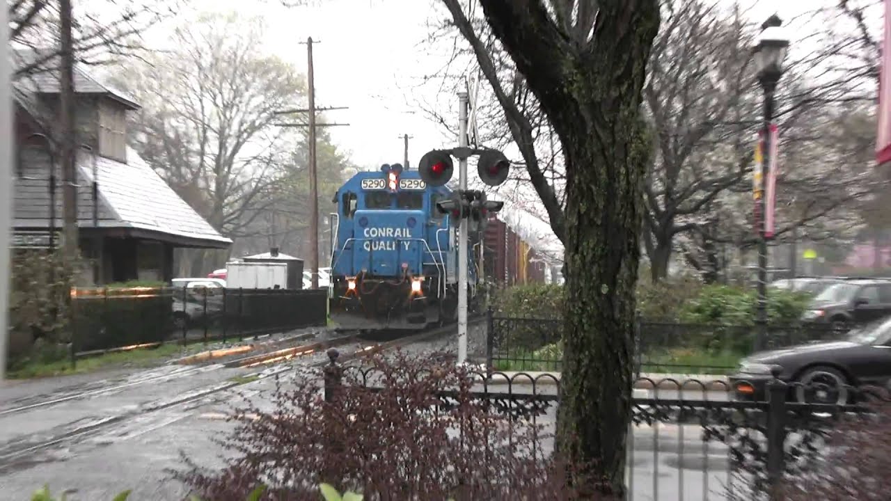 HD: CONRAIL OLS #5290 to car: Get out of my way! - YouTube
