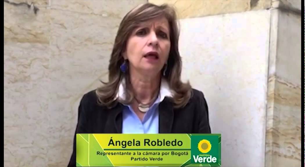 ¿Usted sabe quién es Carlos Vicente de Roux? Ángela M. Robledo ...