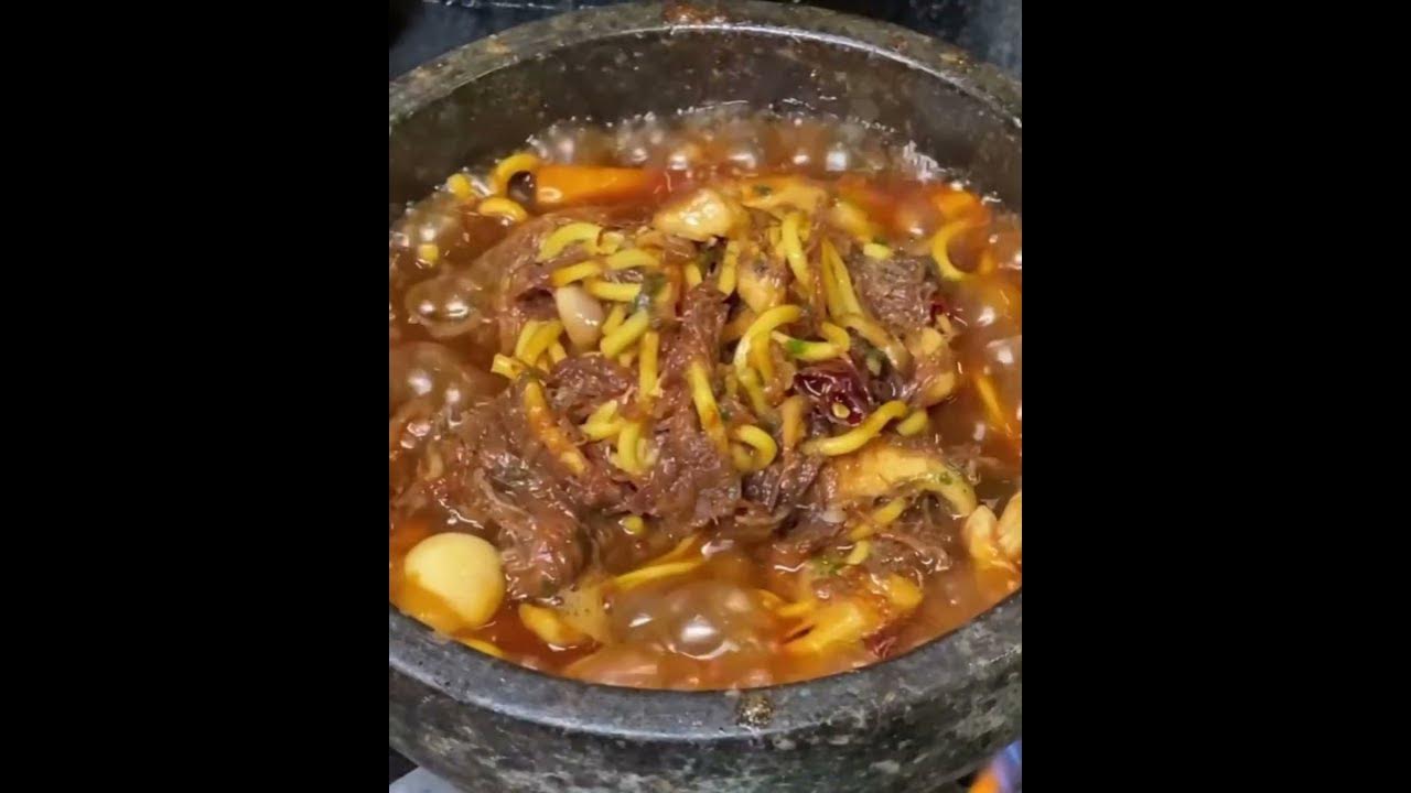 SHORT RIBS YAKI SOBA || DELICIOUS || QUICK AND EASY COOKING #shortsvideo #shrots - YouTube