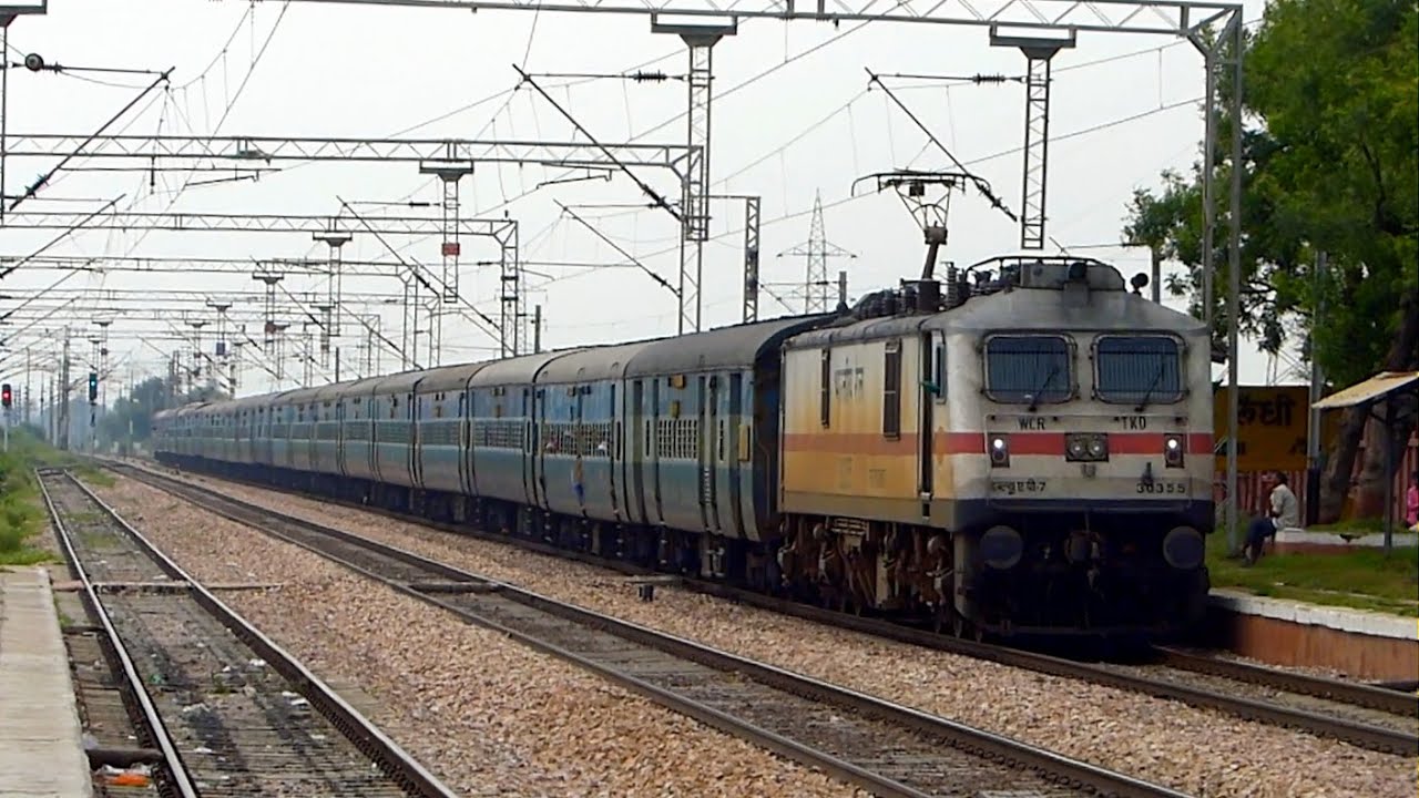 Under Overcast Weather Kalinga Utkal Express flies by Rundhi with TKD ...