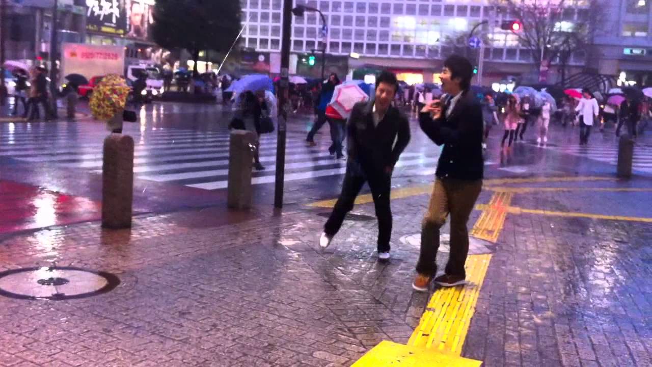 Bad weather in Tokyo - YouTube