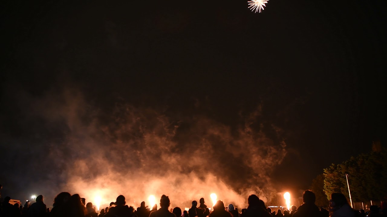 Wimbledon Park Fireworks - 5th November 2021 - Part 1 - YouTube