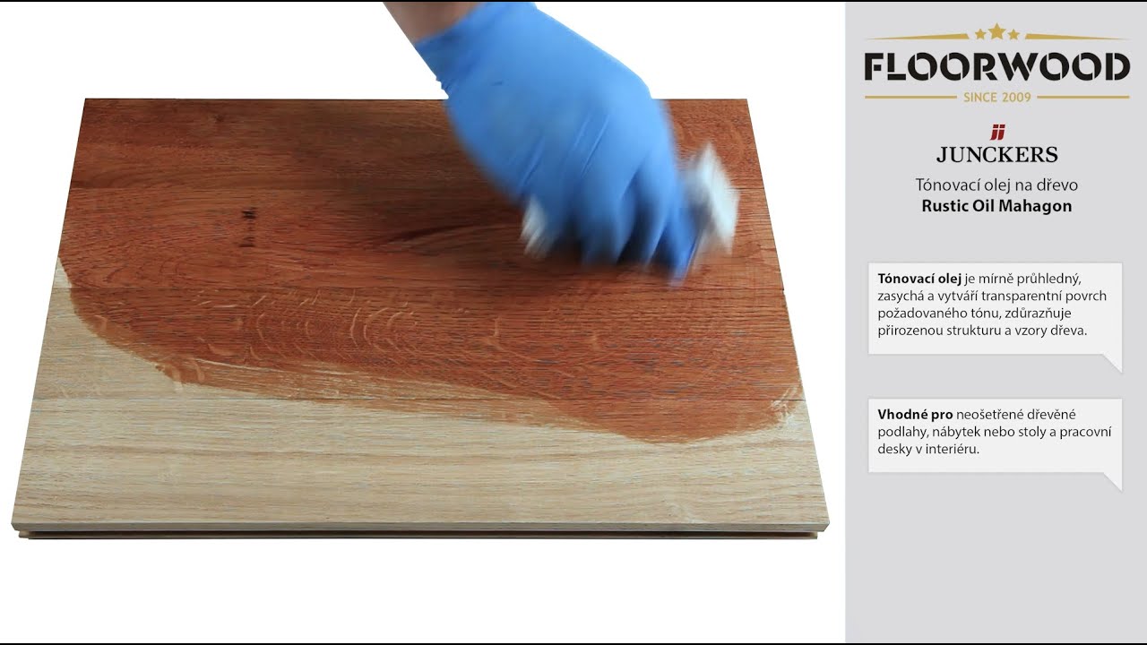 Aplikace oleje Junckers Rustic Worktop Oil Mahogany - YouTube
