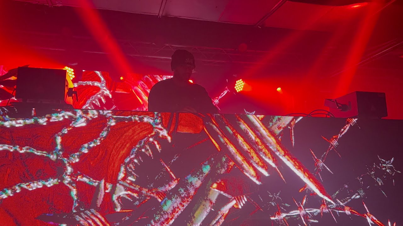 Decimate live in Hawaii(4k) - YouTube