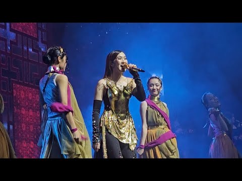 KONSER DESY HUANG / HUANG JIA MEI (HJM) || Nonton Konser Pertama Artis ...