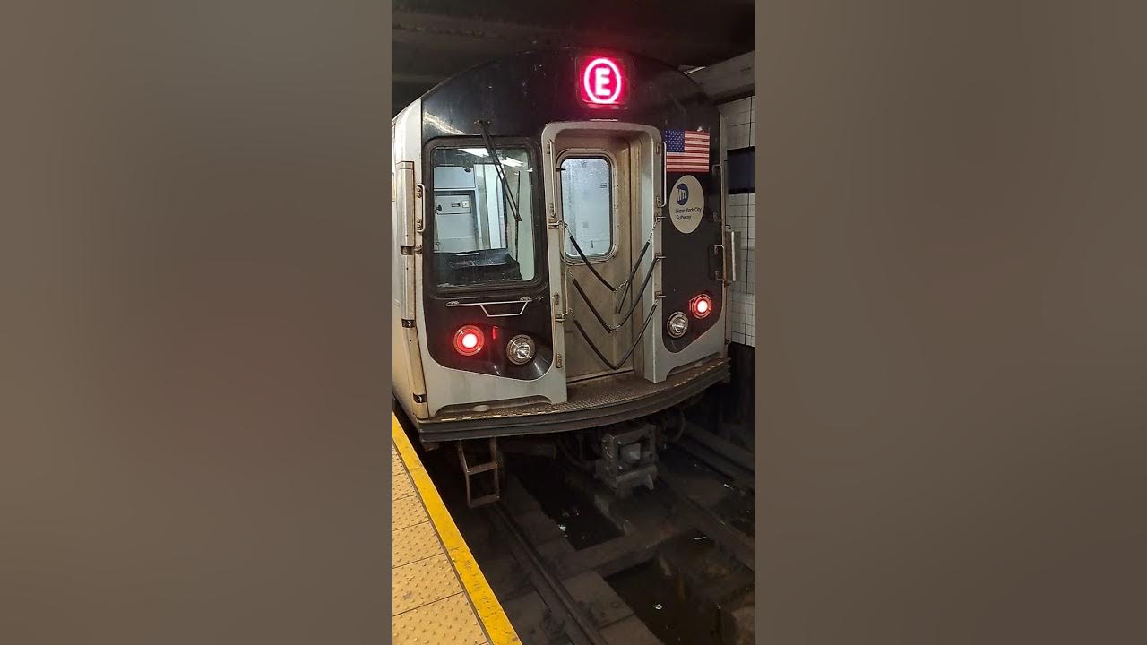 World Trade Center Bound R160A E train entering and leaving Port Authority Bus Terminal - YouTube