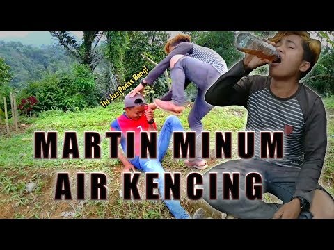 MARTIN MINUM AIR KENCING, DIKIRA JUS PANAS