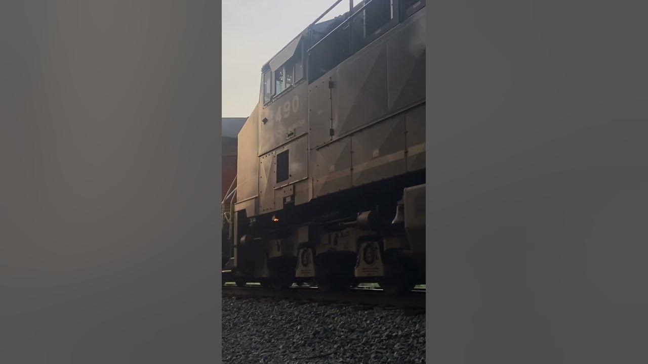 Norfolk Southern 27G with a BNSF ES44AC #8385 trailing 3rd (8/27/22) - YouTube