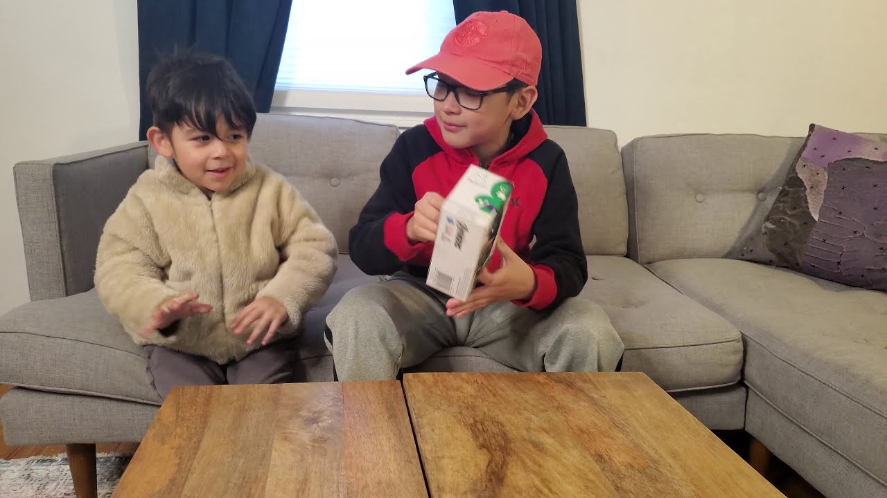 Retro Toys Unboxig: Mini Muggs Hulk and Abomination Double Pack - YouTube