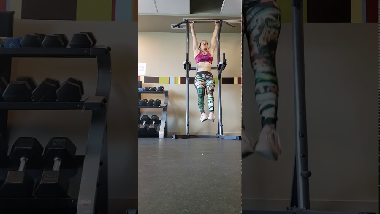 Pull-up to Hanging Leg Raise - YouTube