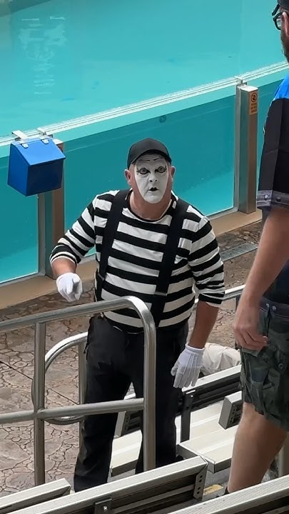 Cant Stop Laughing At This One 🤣😆 Tom Mime Seaworld Seaworldmime