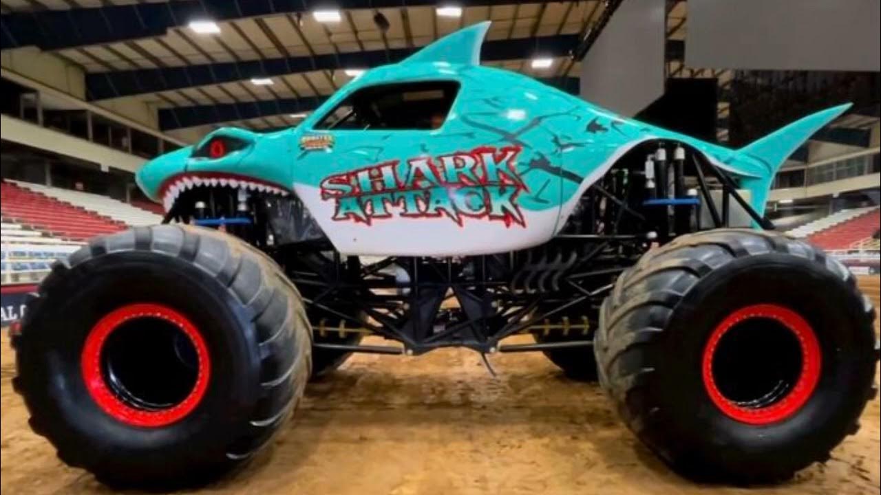 shark attack theme song - YouTube