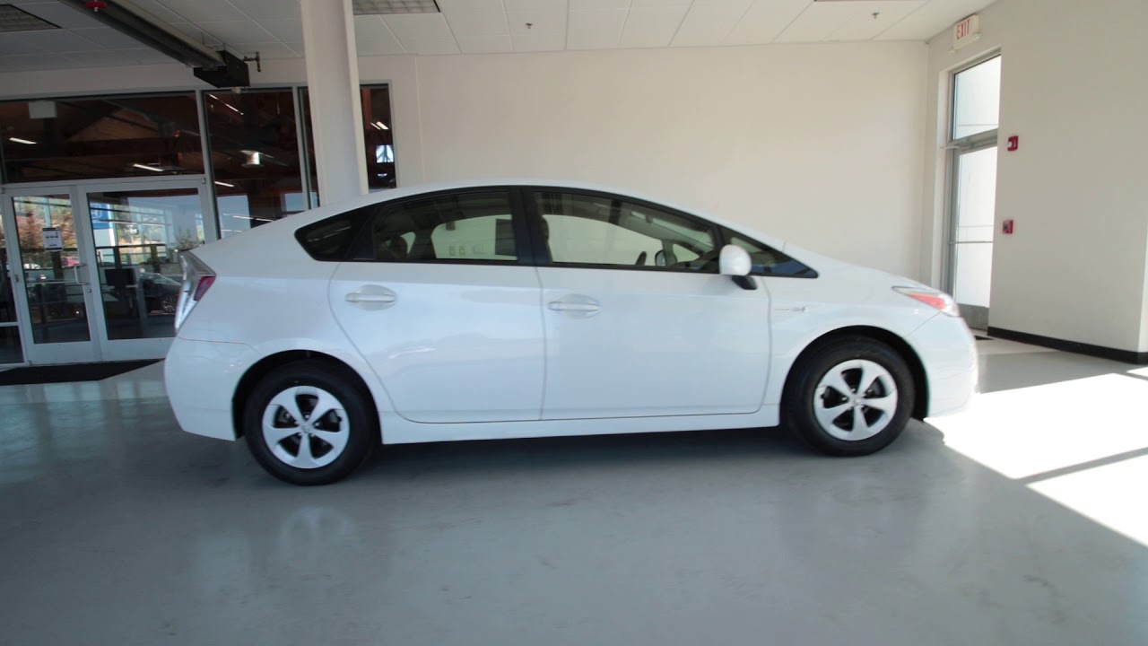 2014 Toyota Prius Four | Super White | E0381438 | Seattle | Sumner ...