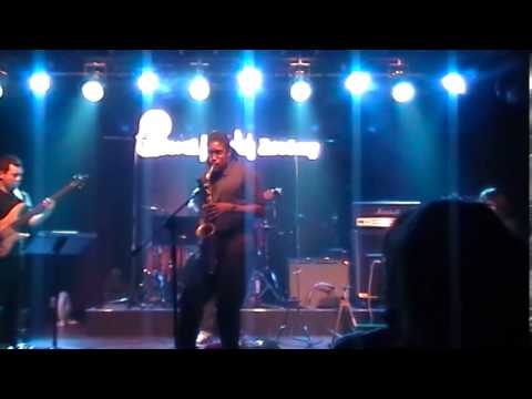 ELLIS HAMILTON PERFORMS " CITY KID" December 2013 - YouTube