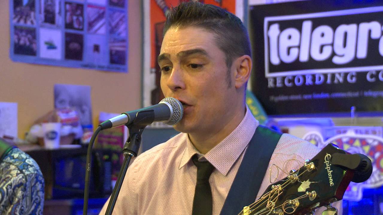 8 Debutantes & Deputies - The Ben Charles Band on Live Lunch Break ...