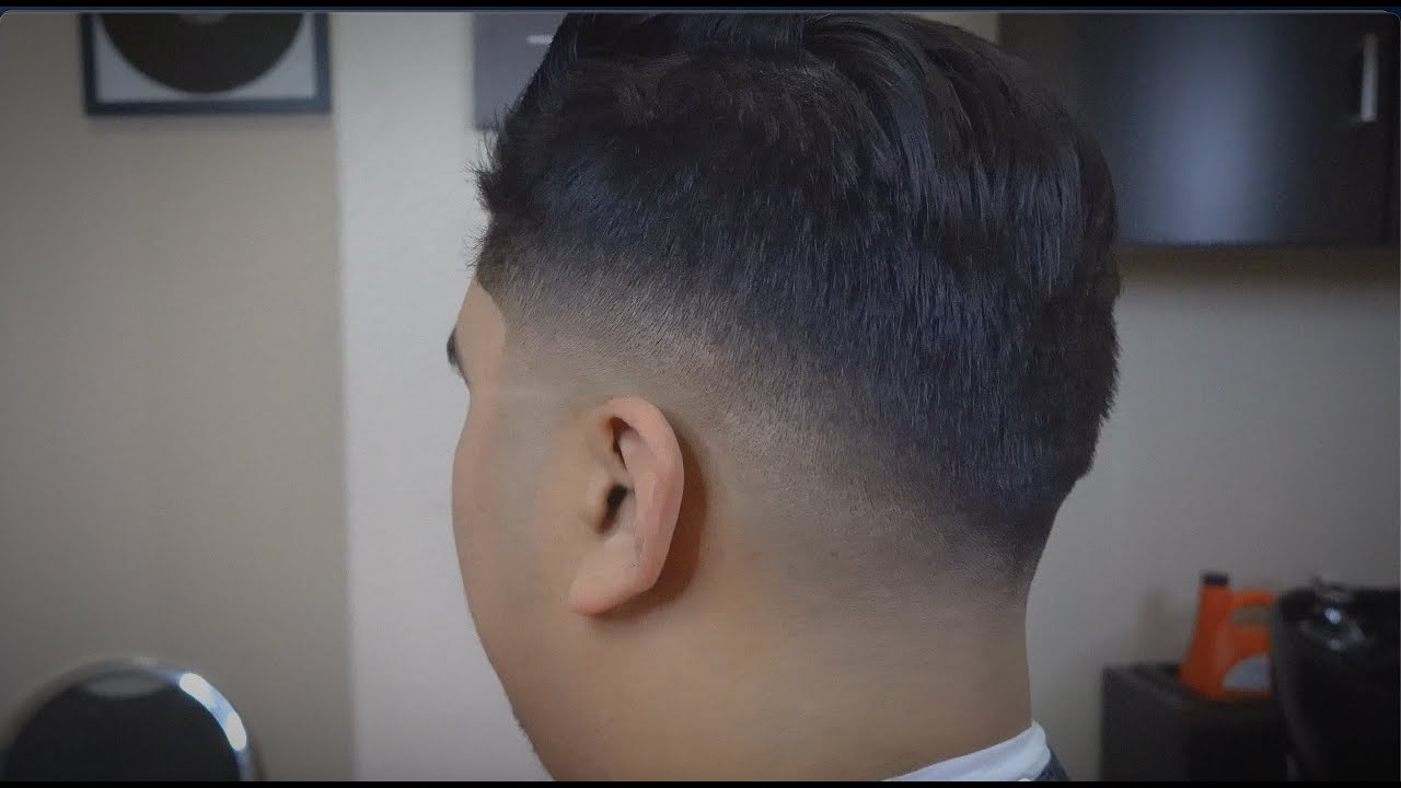 HOW TO DO A 🤒PERFECT🤒 LOW FADE! BEGINNER BARBER TUTORIAL! - YouTube