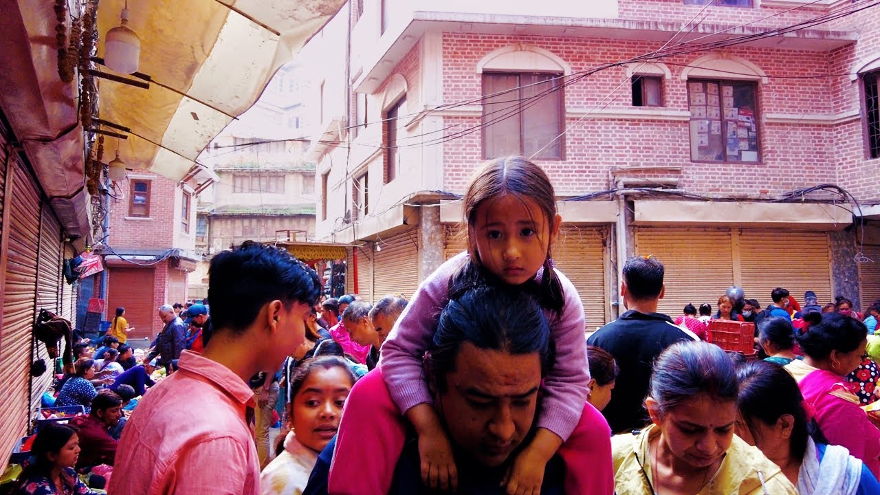 Crowded Farmers Market in Old Towns of Kathmandu City | Morning Markets ...