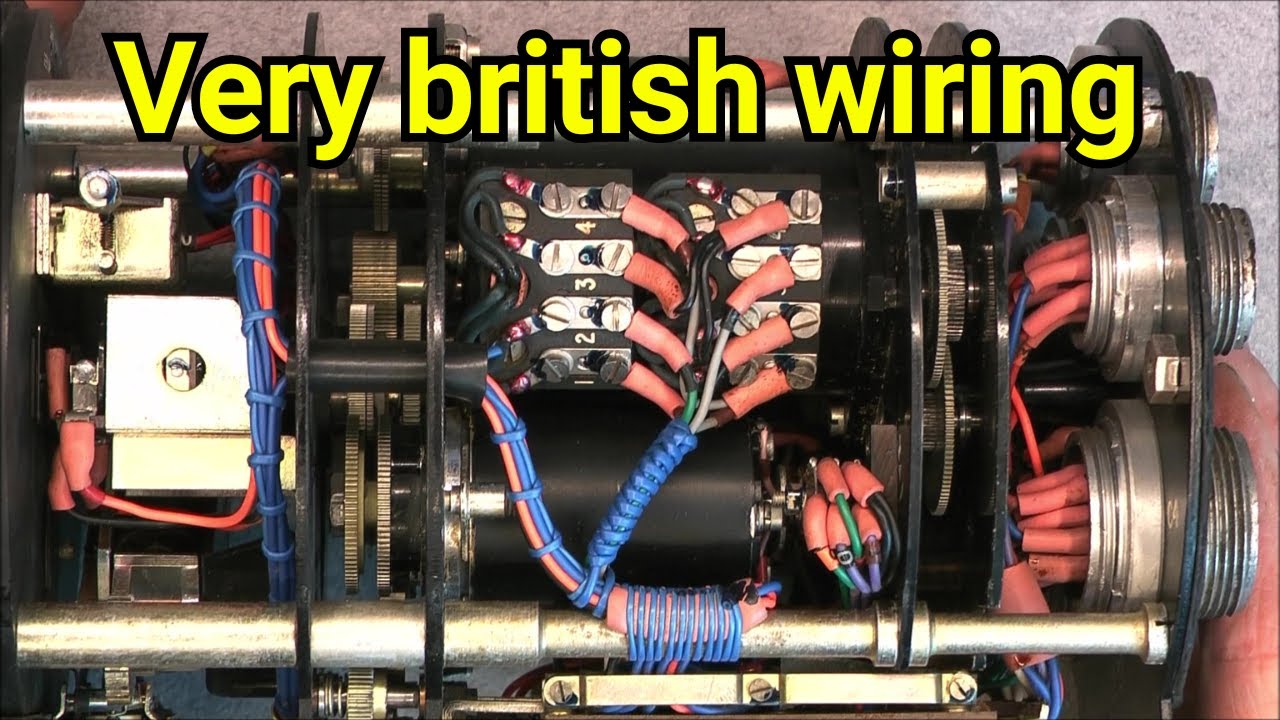 British gyro magnetic compass indicator teardown - YouTube