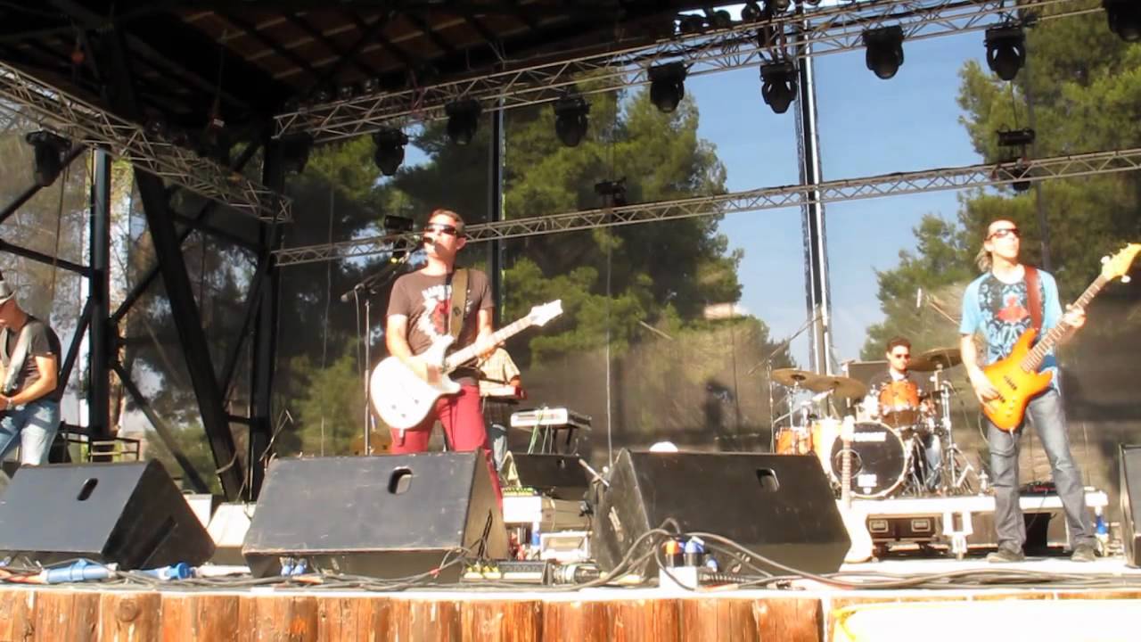 Παύλος Παυλίδης - Τώρα Αρχίζω και Θυμάμαι live @ Rockwave 2011 - YouTube