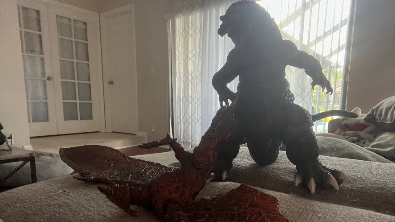 Hiya toys Godzilla GMK basic edition figure review! - YouTube