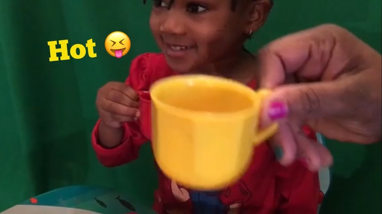 Mandy & Mommy | Playing with Tea Set | Tea Party - YouTube