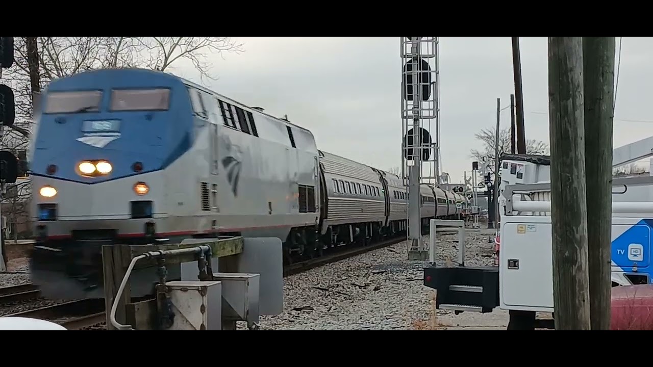 Amtrak 95 heads east to liberty street - YouTube