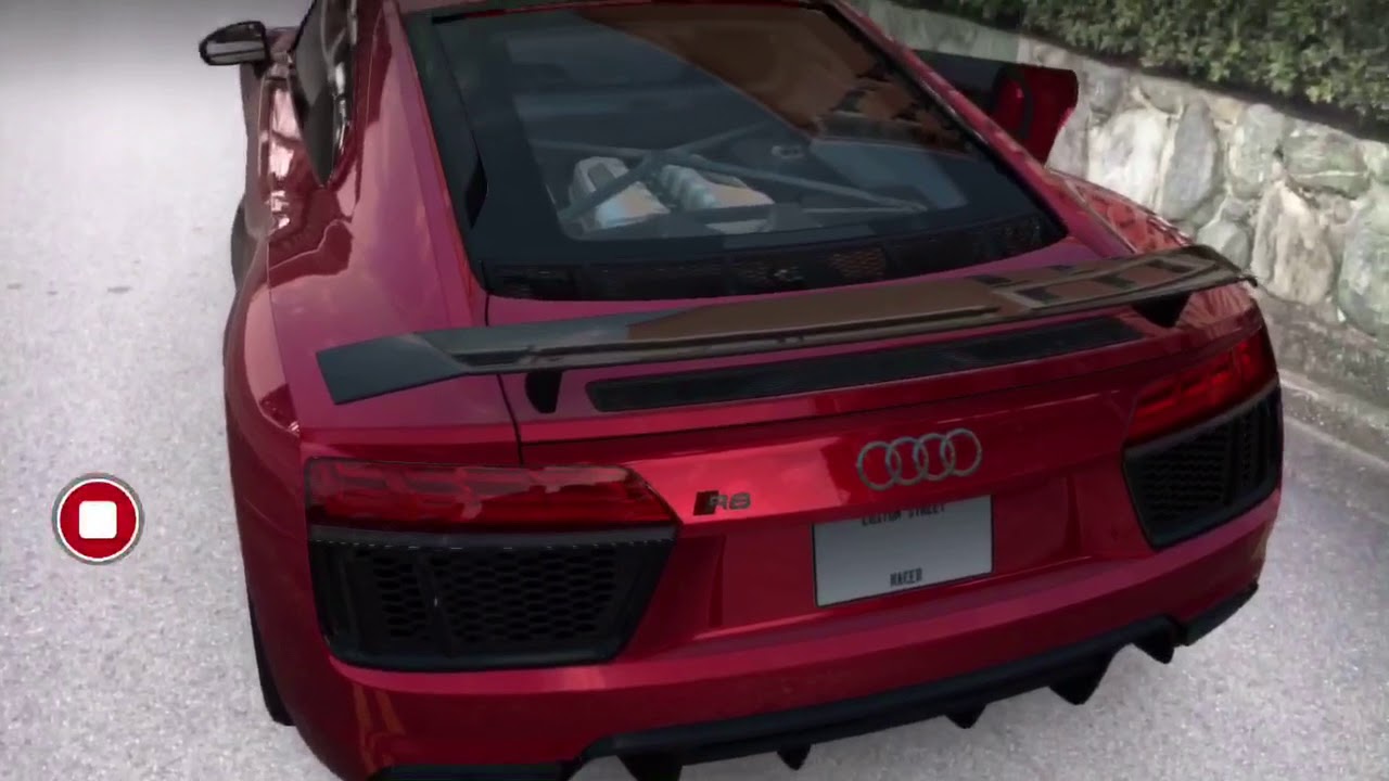 In the AR mode of CSR racing 2, I put a new type R8 next to my house ...