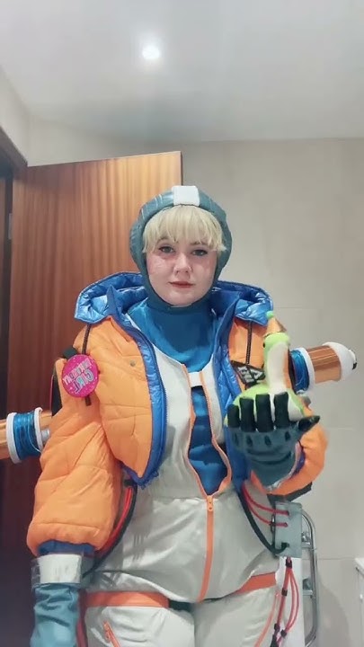Wattson Cosplay Transition! #cosplay #apexlegends #wattson - YouTube