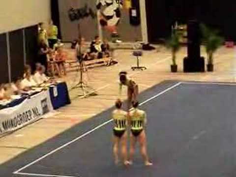 ACROGYM NK 2008 STEPHANIE, PAULINE EN MIRANDA