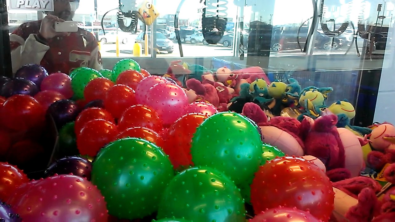 PLUSH PALACE CLAW MACHINE @WALMART RESTOCK - YouTube