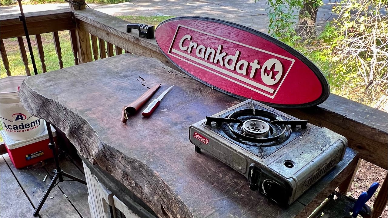 Deli shoes crank dat ol coleman - YouTube