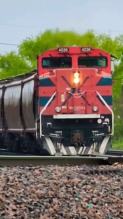 FERROMEX DPU PUSHES HEAVY GRAIN TRAIN! #railroad #bnsfrailroad #fxe - YouTube