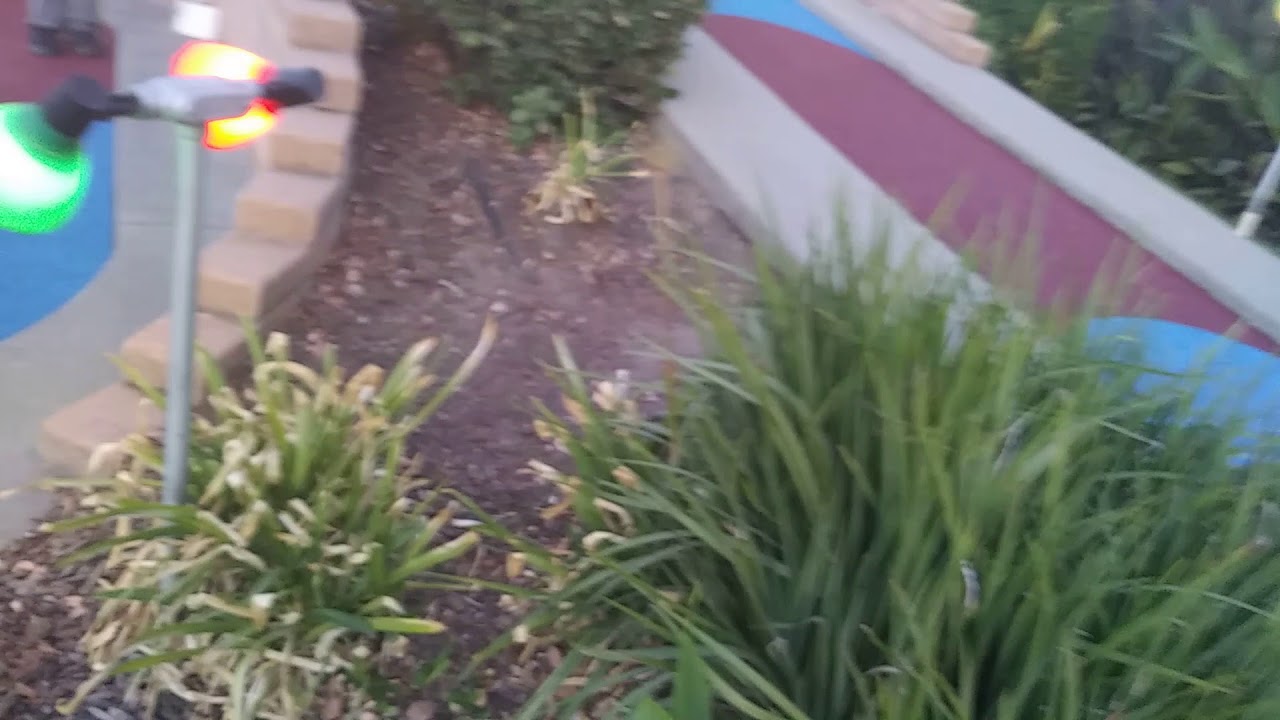 Epic Fail at Miniature Golf - YouTube