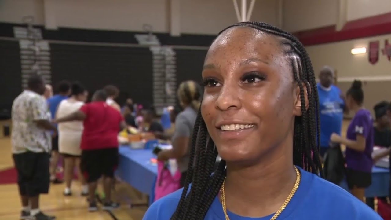 WNBA star, Wagner alum Kiana Williams gives back to her community - YouTube
